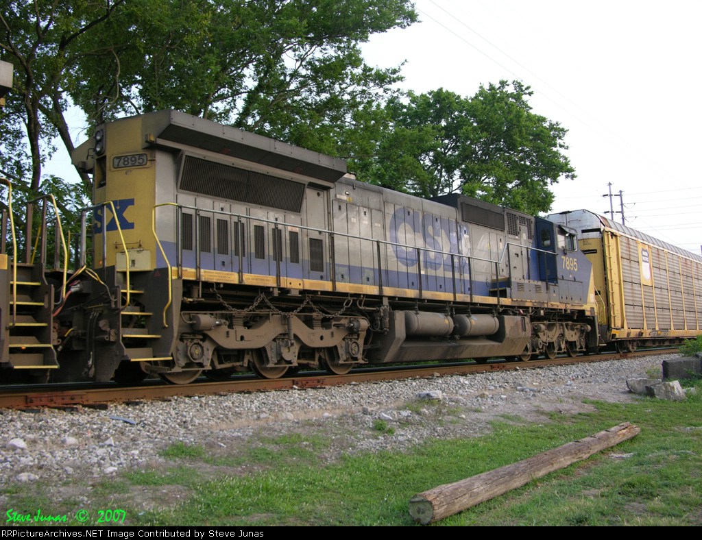 CSX 7895 Q526